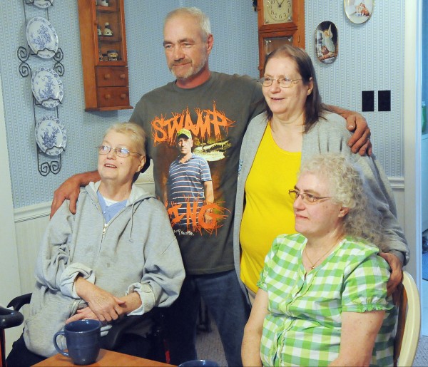 Dunbar man reunites with sisters after 50 years - Herald-Standard
